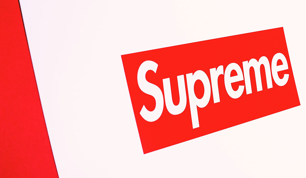 Top 10 Memorable T-Shirt Logos of All Time - Novelship News